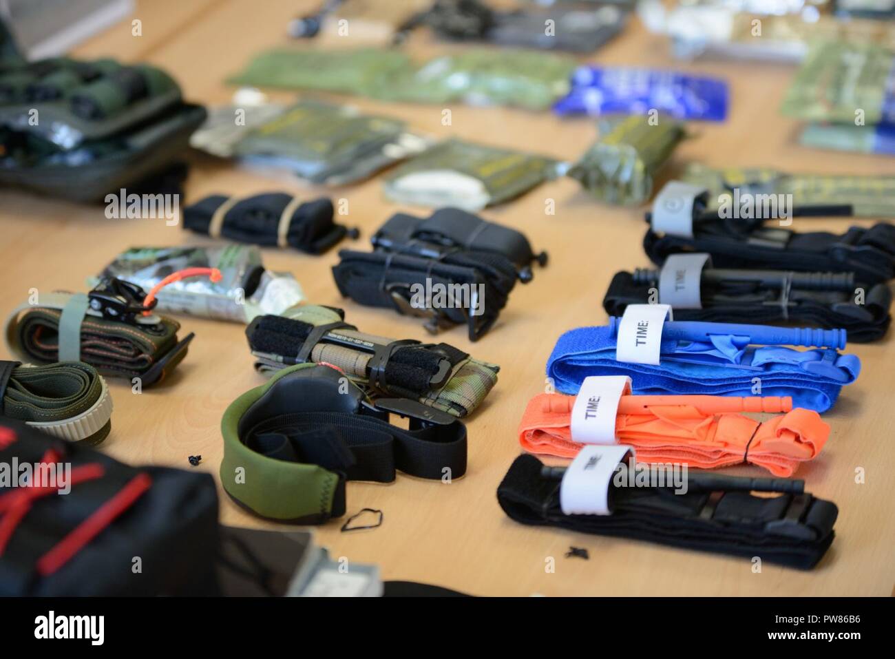 Many models of tourniquets that the Belgian gate guards might encounter ...