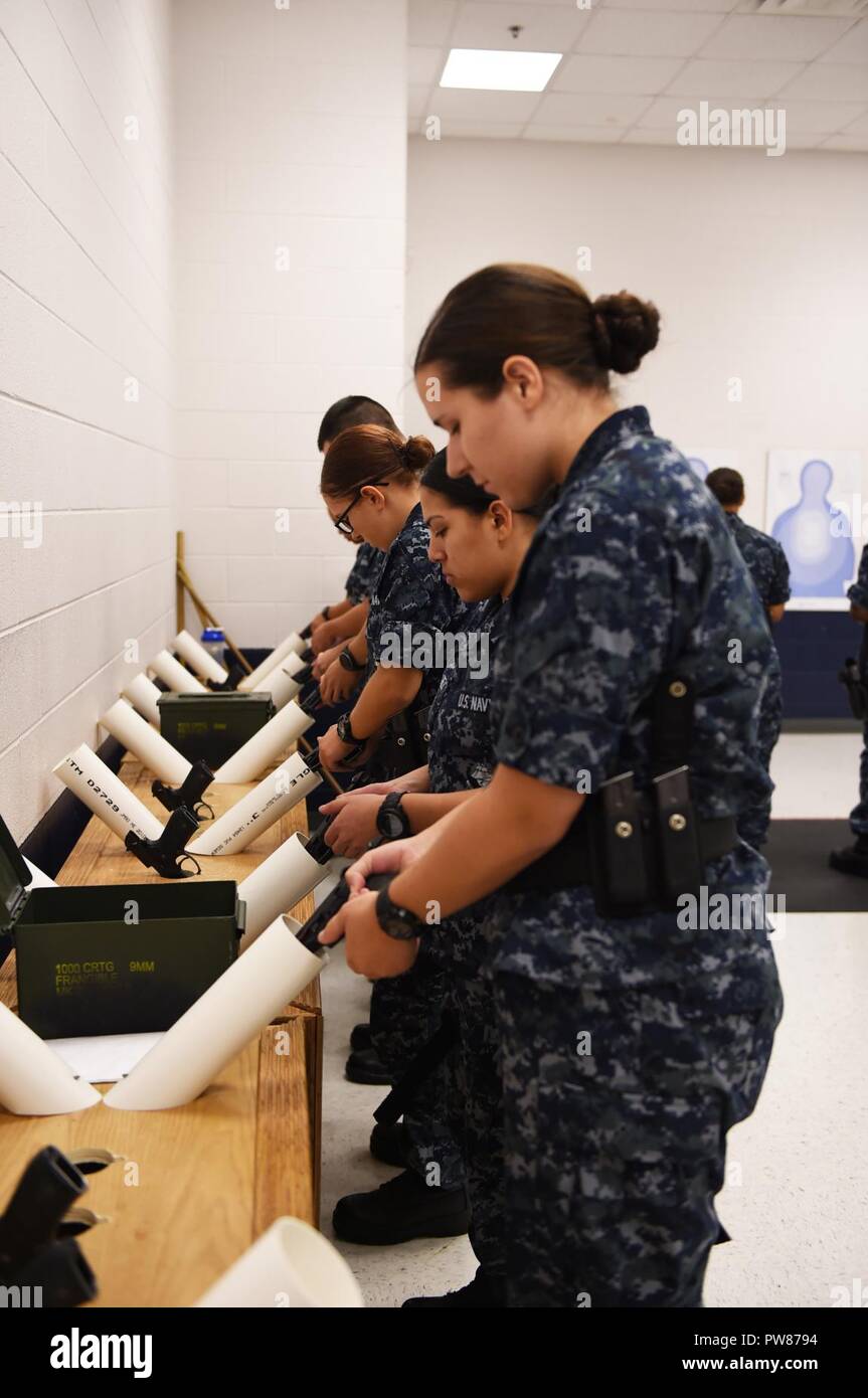 GREAT LAKES, Ill. (Sept. 21, 2017) Recruits review proper barrel ...