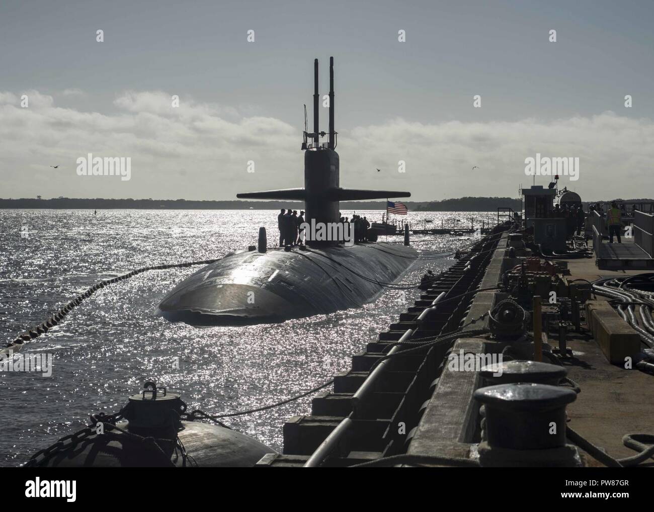 KINGS BAY, Ga. (Oct. 20, 2017) The Los Angeles-class attack submarine ...