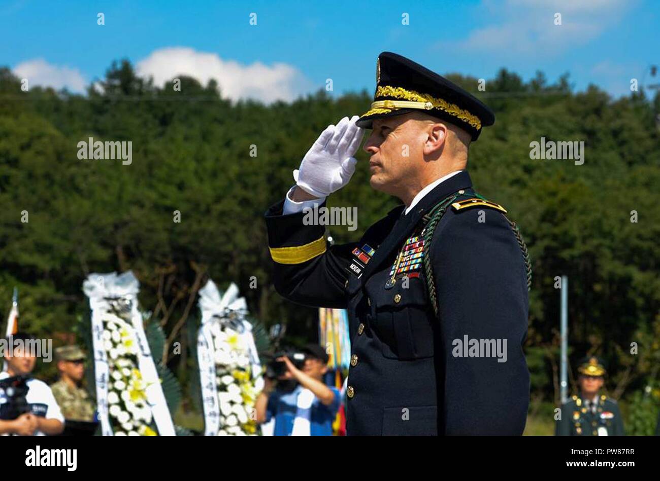 DAEGU, Republic of Korea - Military leaders, Korean War veterans, and ...