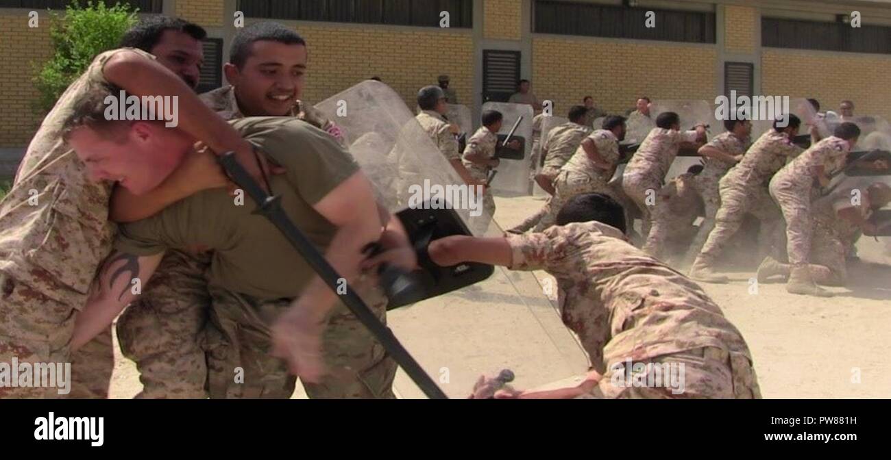 340th military police battalion hi-res stock photography and images - Alamy