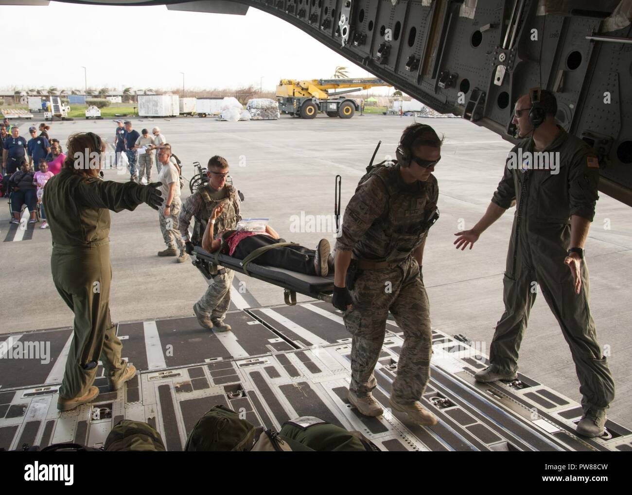 45th aeromedical evacuation squadron hi-res stock photography and ...