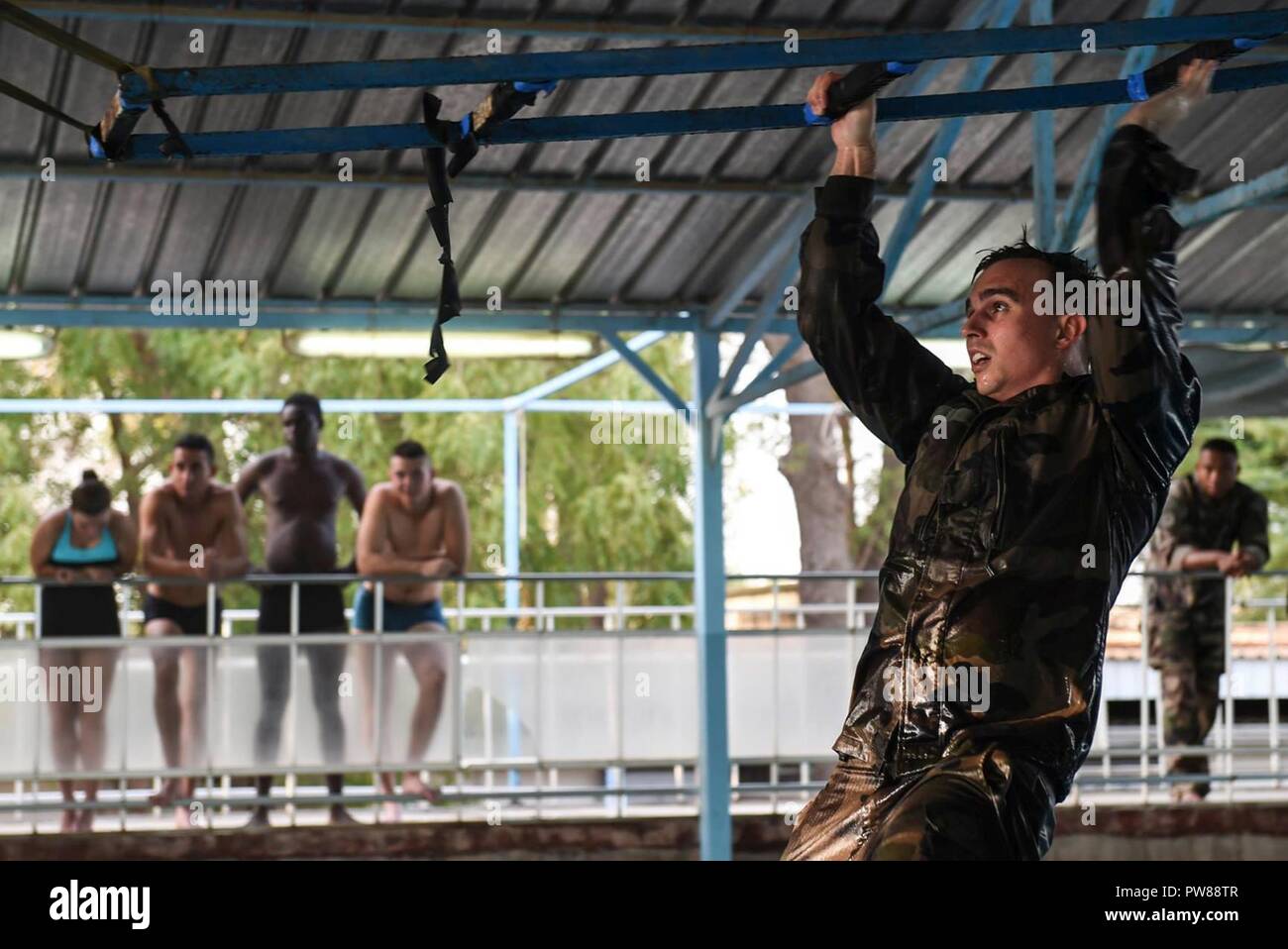 French desert commando course hi-res stock photography and images - Alamy
