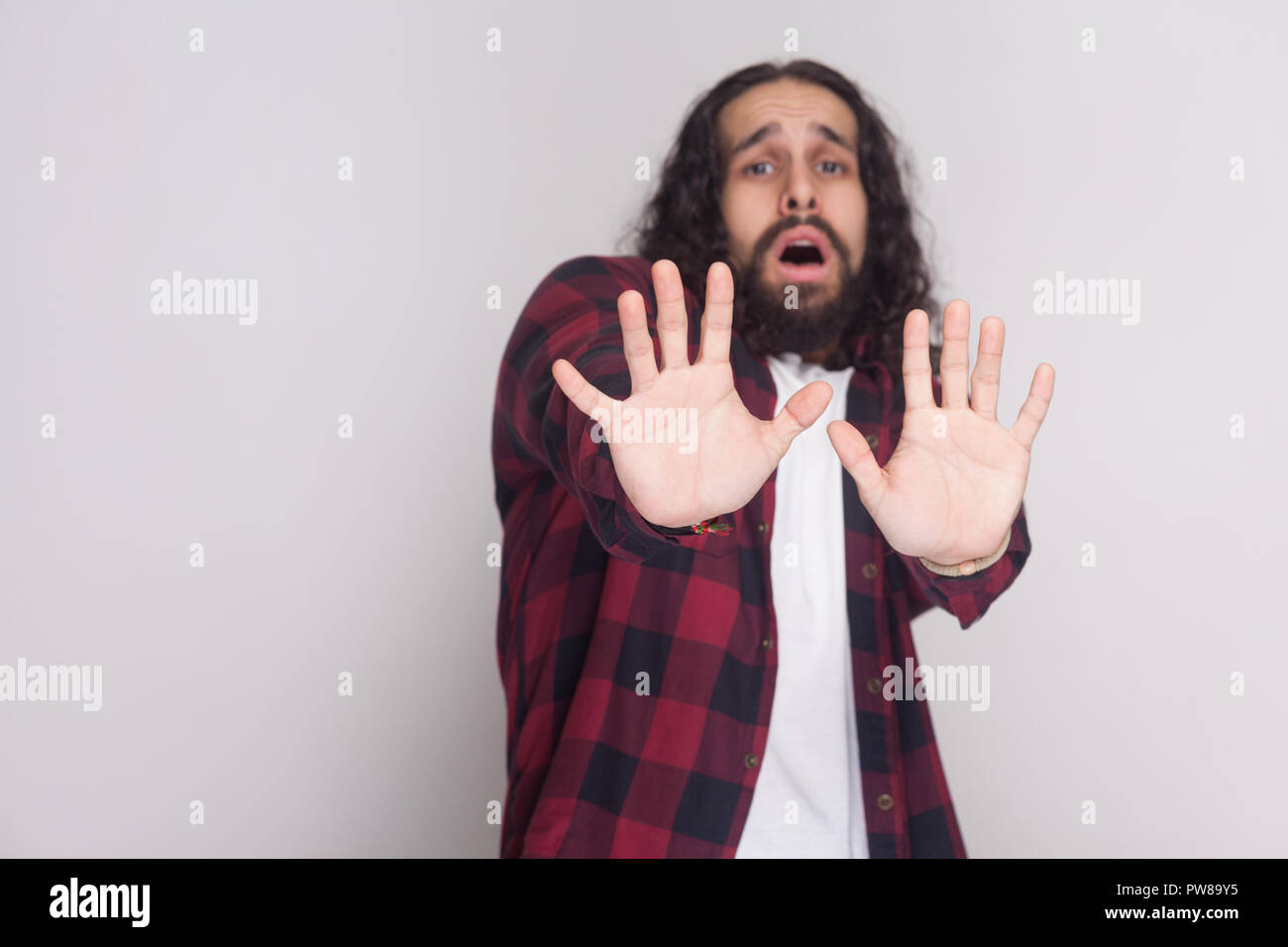 Camera blocking hi-res stock photography and images - Alamy