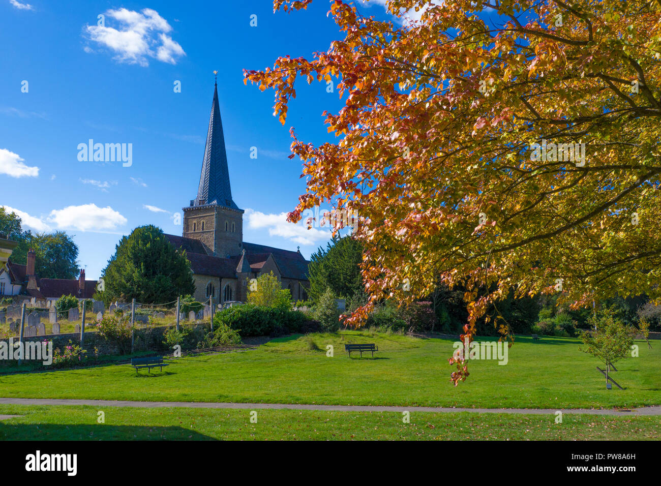 England surrey godalming parish church hi-res stock photography and ...