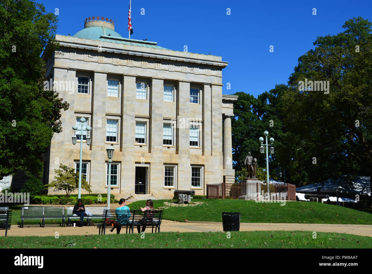 North carolina capital building hi-res stock photography and images - Alamy