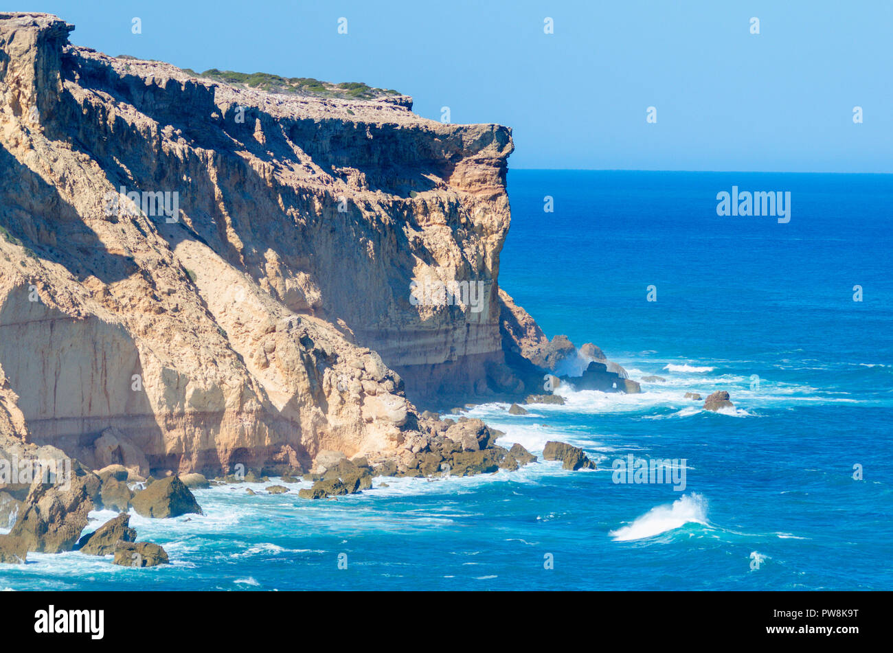 Sheer cliffs hi-res stock photography and images - Alamy
