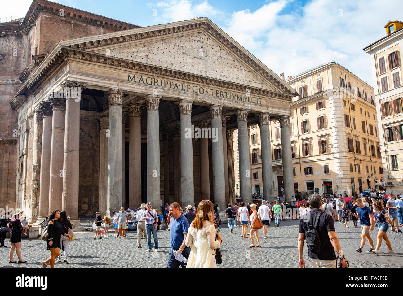 The Pantheon in Piazza Della Rotonda, Rome,Italy,Europe Stock Photo - Alamy