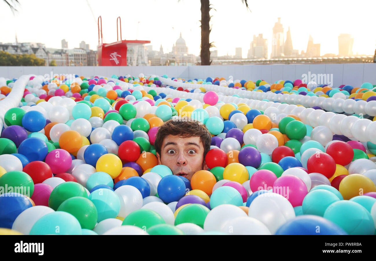 Tom daley splash hi-res stock photography and images - Alamy