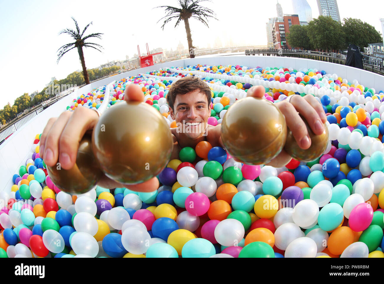 Tom daley splash hi-res stock photography and images - Alamy