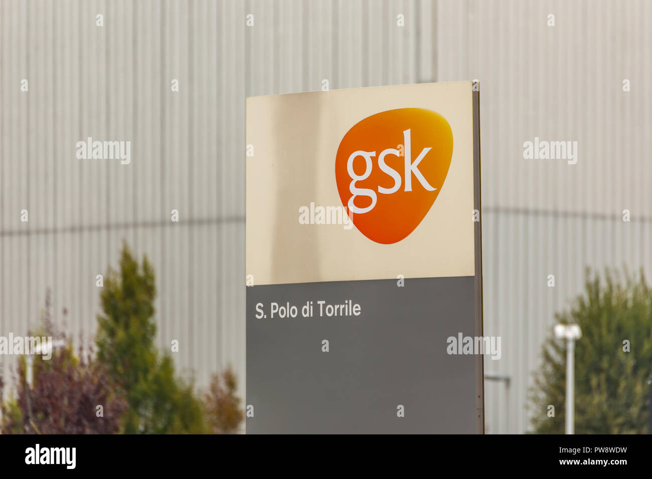Gsk logo hi-res stock photography and images - Alamy