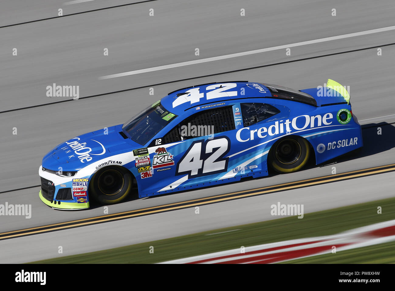 Talladega, Alabama, USA. 13th Oct, 2018. Kyle Larson (42) takes to the ...