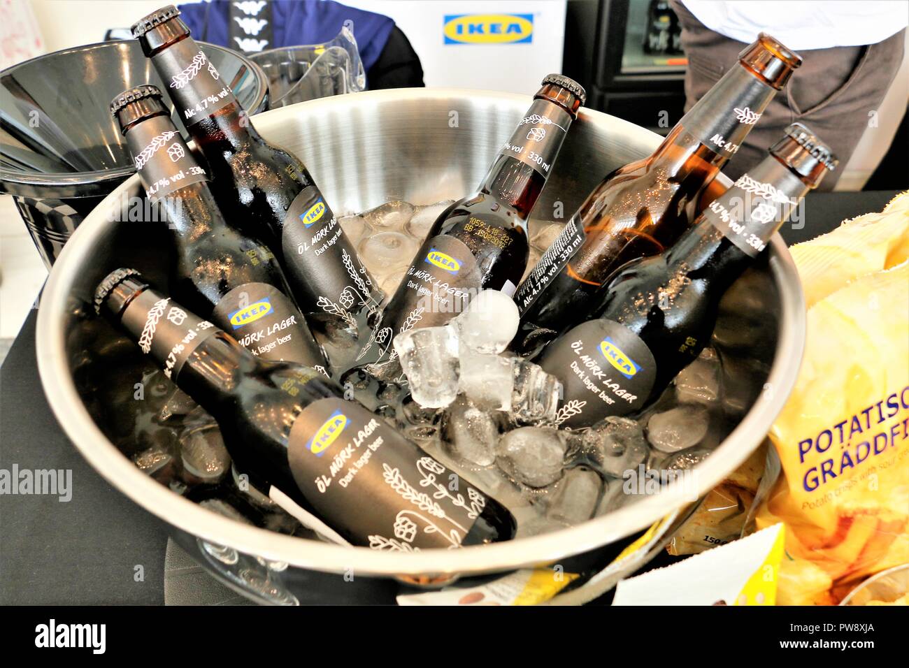 Multiple beers hi-res stock photography and images - Alamy