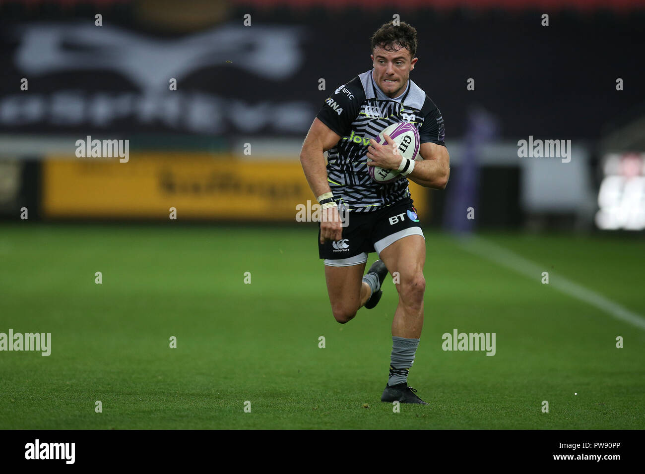 Luke morgan hi-res stock photography and images - Alamy