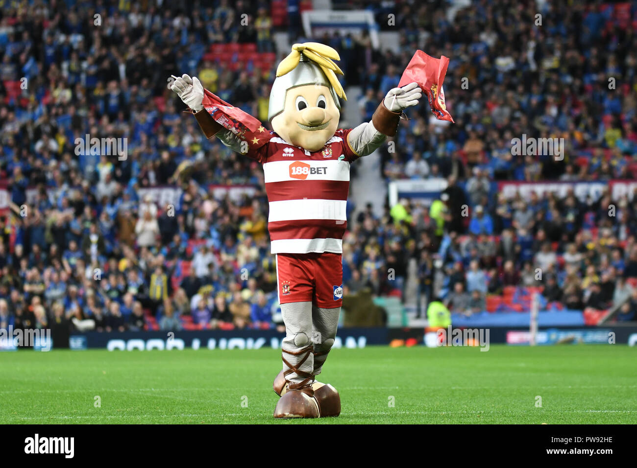 Wigan warriors mascot hi-res stock photography and images - Alamy