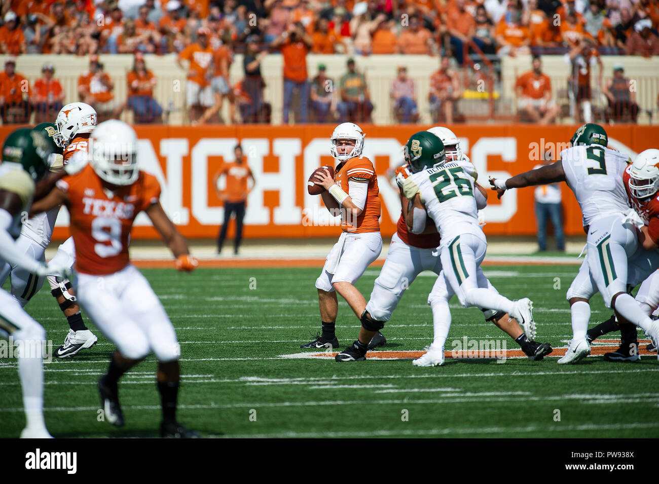 Austin, TX, USA. 13th Oct, 2018. Texas Longhorns Quarterback Shane ...