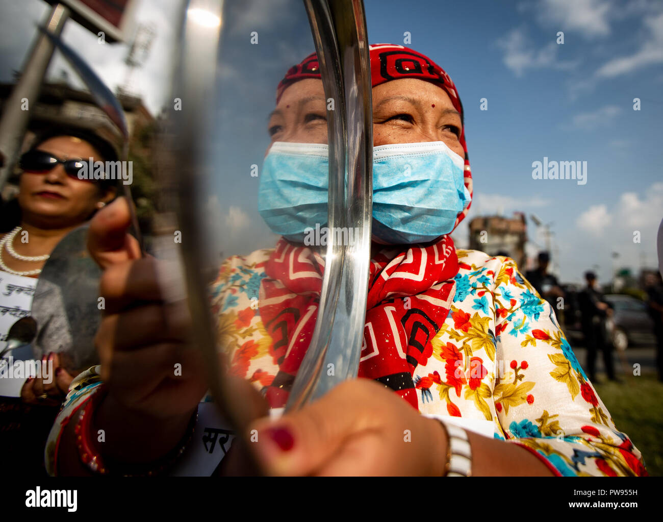 Beijing, Nepal. 8th Oct, 2018. Nepalese activists participate in a ...