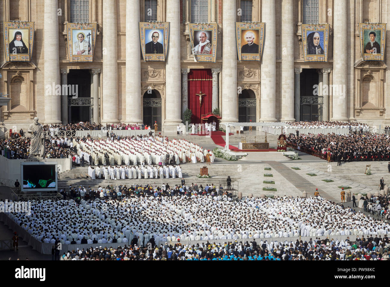 Vatican City, Vatican. 14th October, 2018. Pope Francis leads a ...