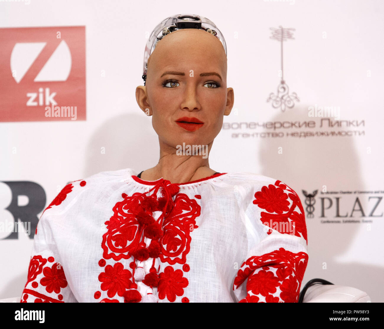 Sophia robot hi-res stock photography and images - Alamy