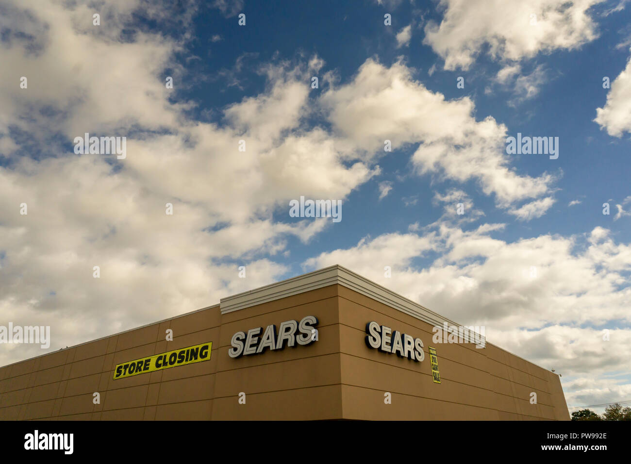 Sears in a mall hi-res stock photography and images - Alamy