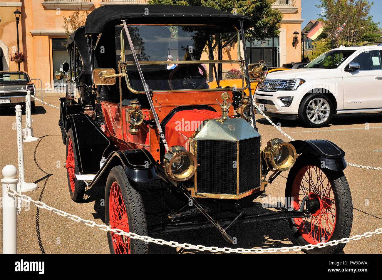 Classic 1911 orange Ford Model T Stock Photo - Alamy