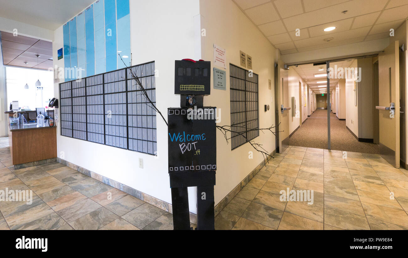 Living space in modern college residence hall Stock Photo - Alamy