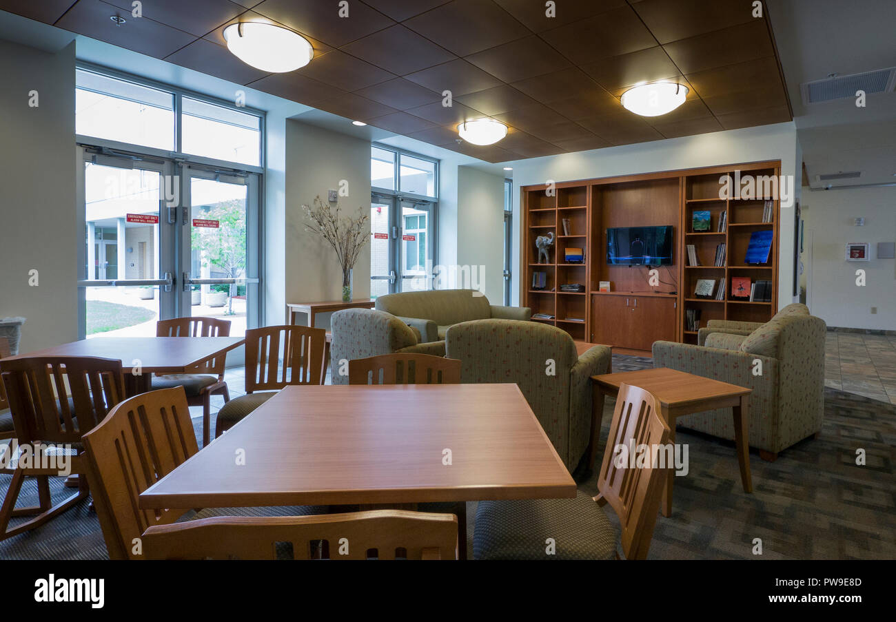 Living space in modern college residence hall Stock Photo - Alamy