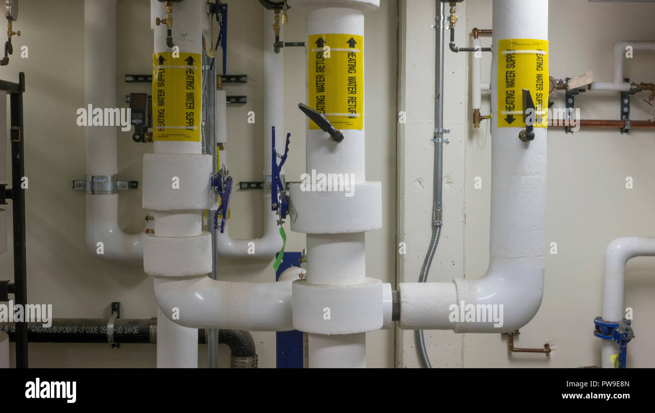 Heating and cooling system in a modern commercial building ...