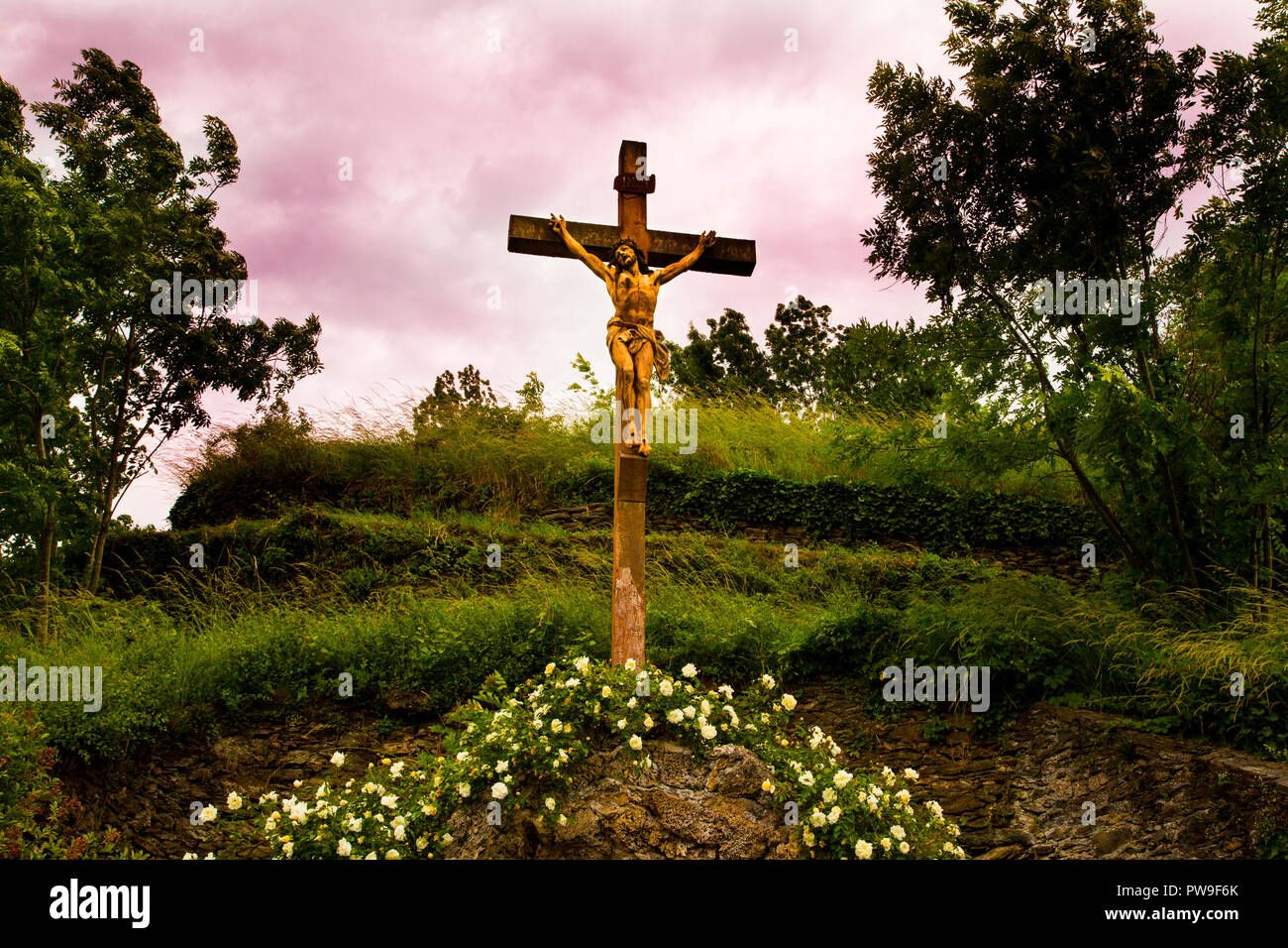 Medieval crucifix hi-res stock photography and images - Alamy