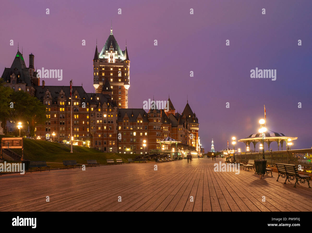 Promenade chateau frontenac hi-res stock photography and images - Alamy