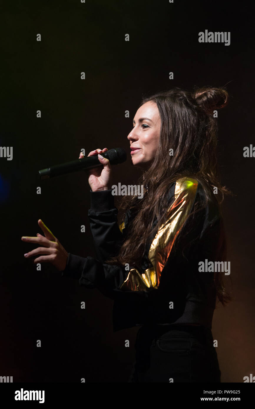 Singer Amy Shark performs in Toronto Stock Photo - Alamy