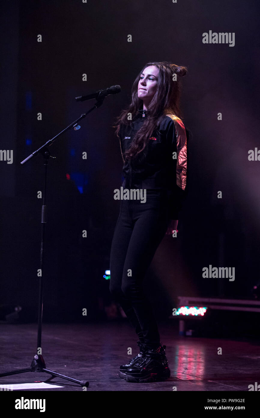 Singer Amy Shark performs in Toronto Stock Photo - Alamy