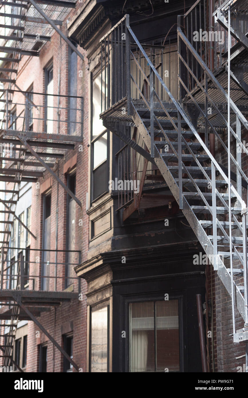Brownstone boston hi-res stock photography and images - Alamy