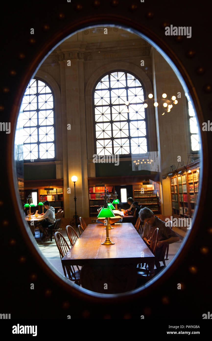 Boston library and reading hi-res stock photography and images - Alamy
