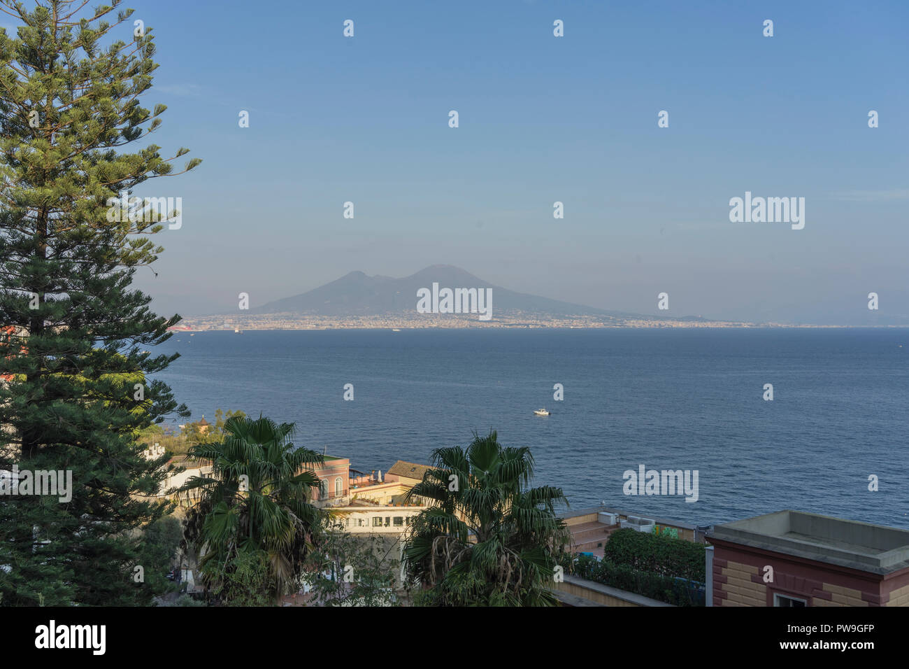 Gulf of naples vesuvio hi-res stock photography and images - Alamy
