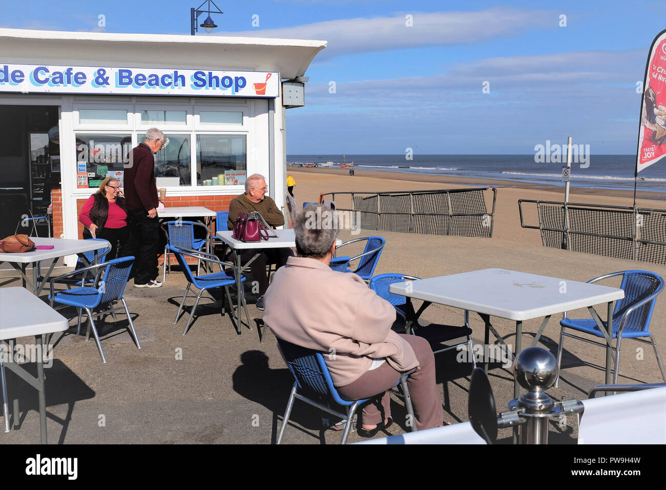Mablethorpe beach seafront hi-res stock photography and images - Alamy