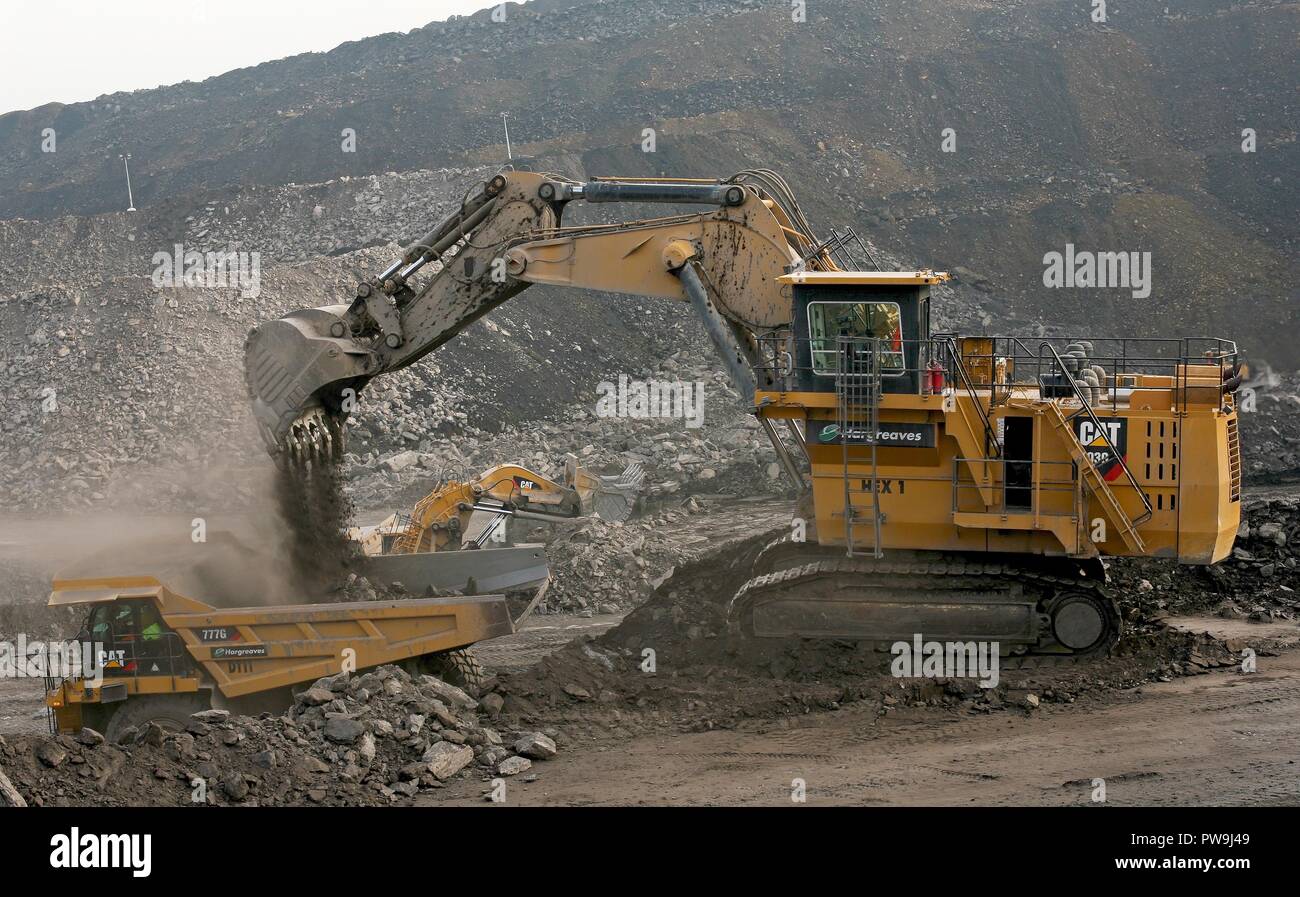 Hydraulic excavator hi-res stock photography and images - Alamy
