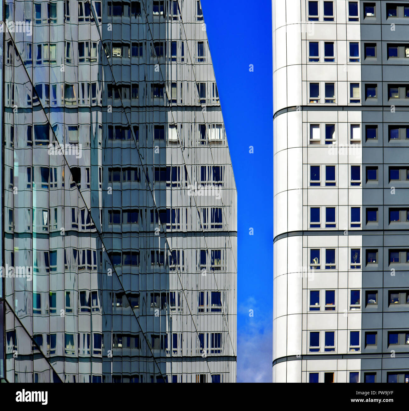 Deep sky blue visual hi-res stock photography and images - Alamy