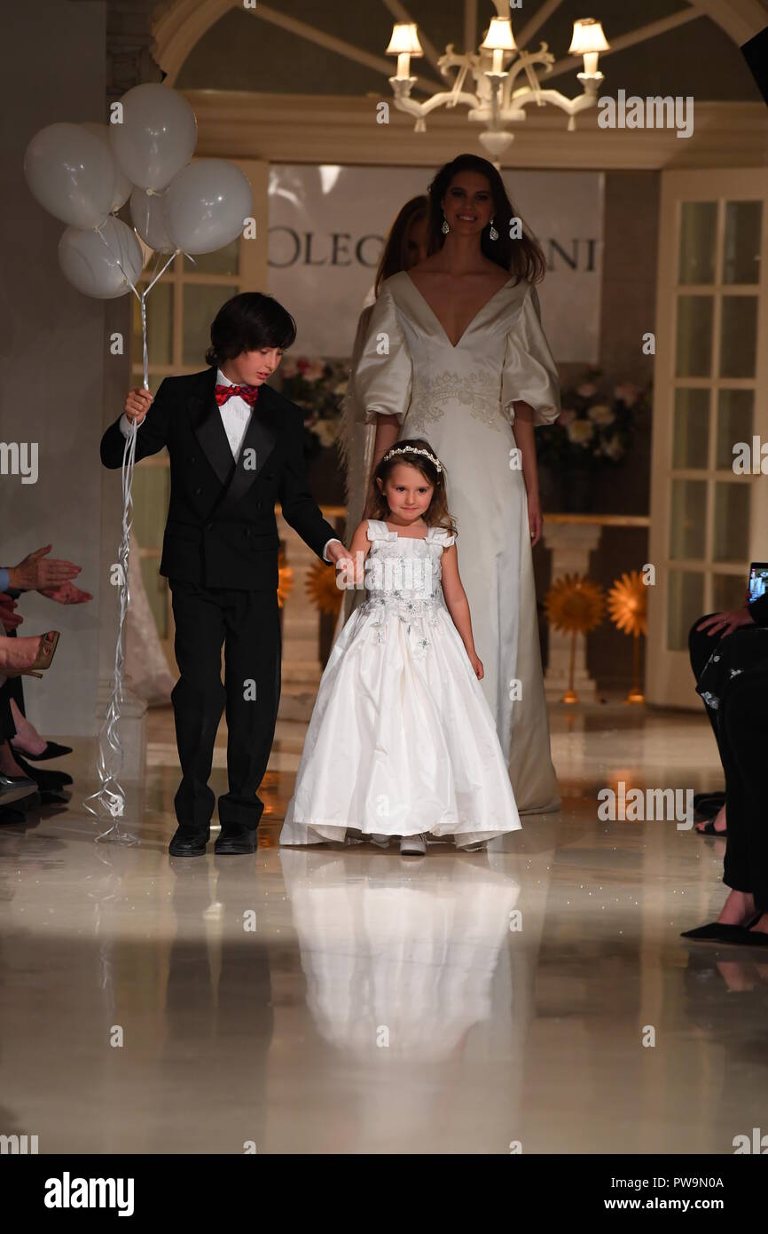 Child Model Models Walk Walking Runway High Resolution Stock ...