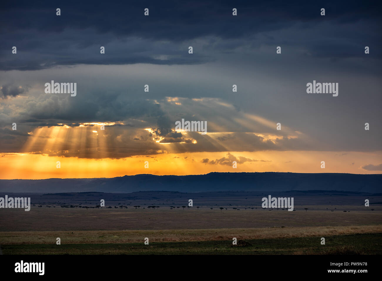 Oloololo escarpment hi-res stock photography and images - Alamy