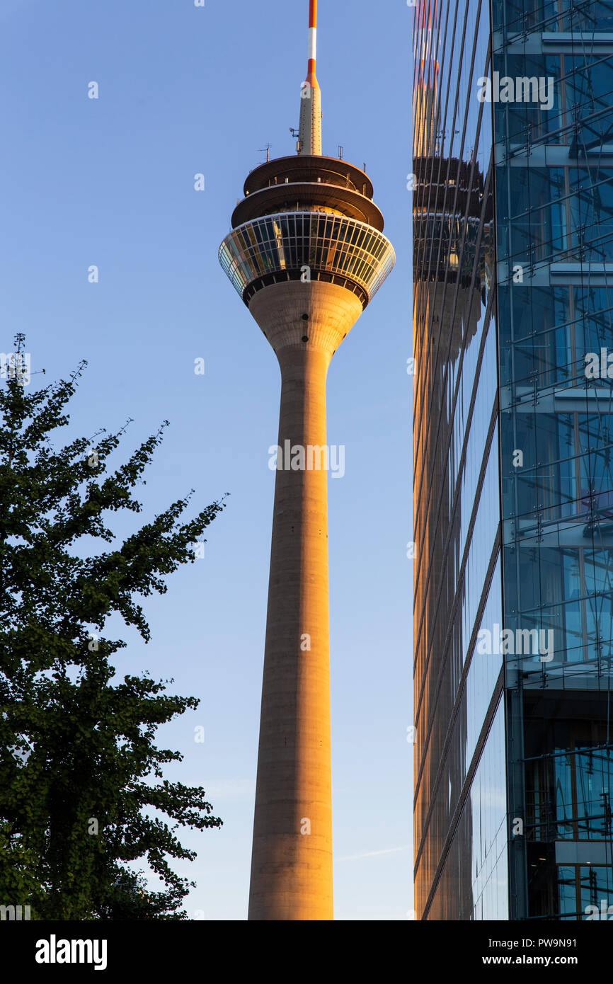 Rheinturm Düsseldorf on clear sky Stock Photo - Alamy