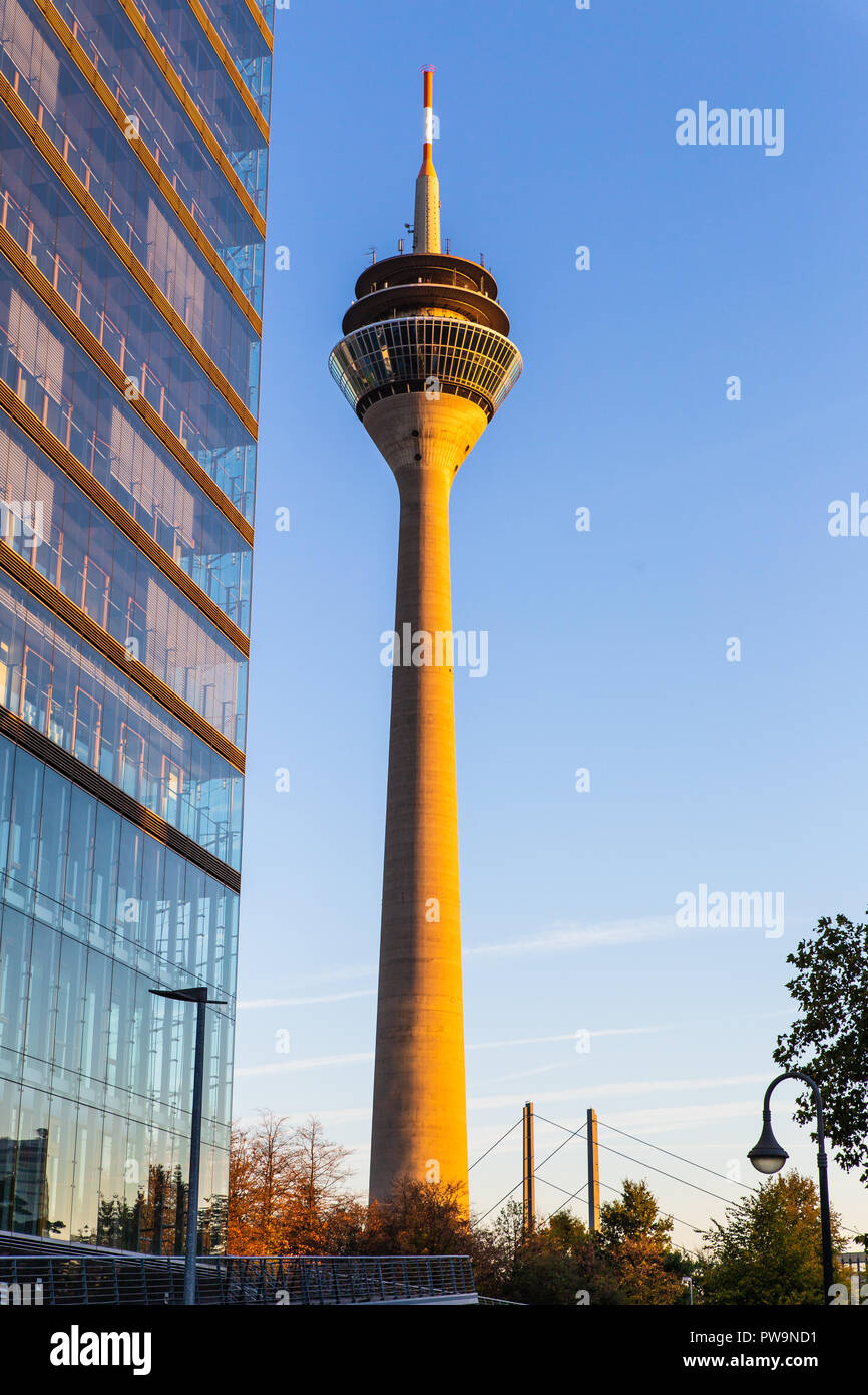 Rheinturm Düsseldorf on clear sky Stock Photo - Alamy