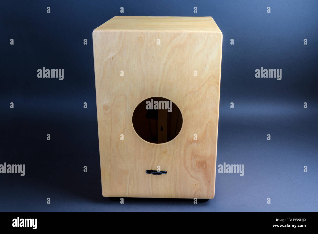 Peruvian cajon hi-res stock photography and images - Alamy