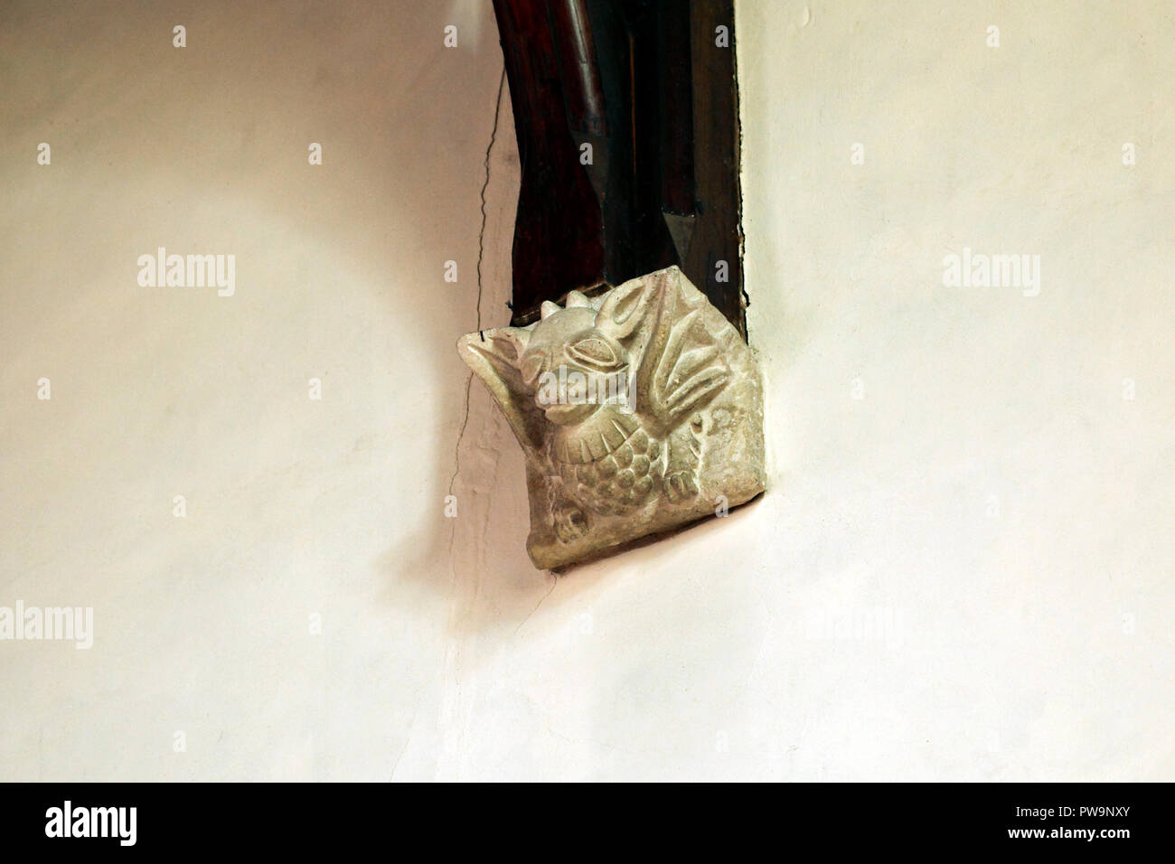 Stone Carved wooden arch supports in St Sampson Church, Cricklade ...