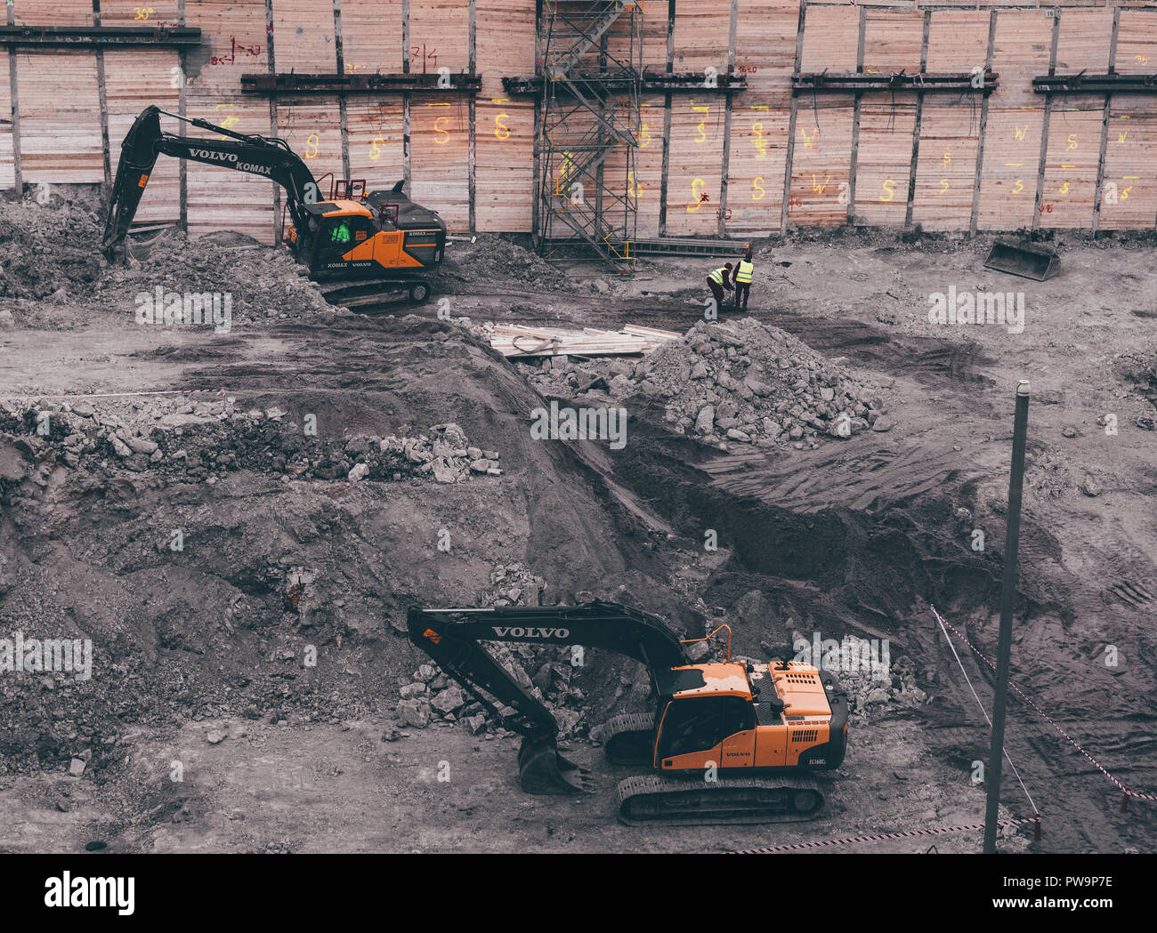 building construction machines Stock Photo - Alamy