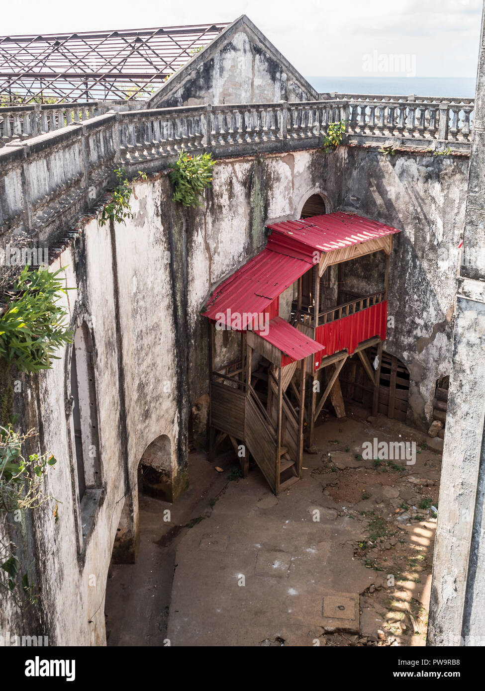 Informal architecture hi-res stock photography and images - Alamy