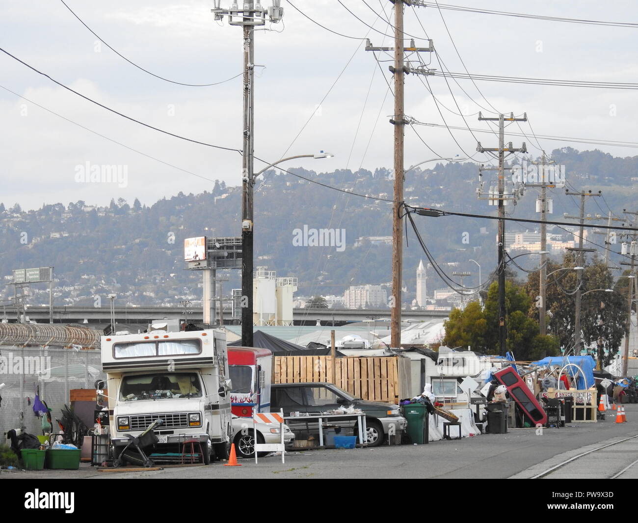 Oakland homelessness hi-res stock photography and images - Alamy