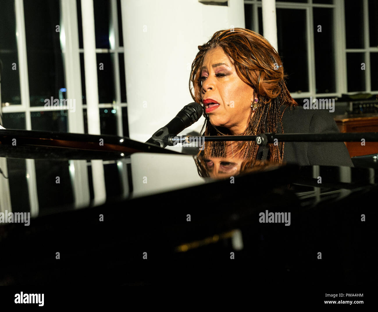 Valerie simpson hi-res stock photography and images - Alamy