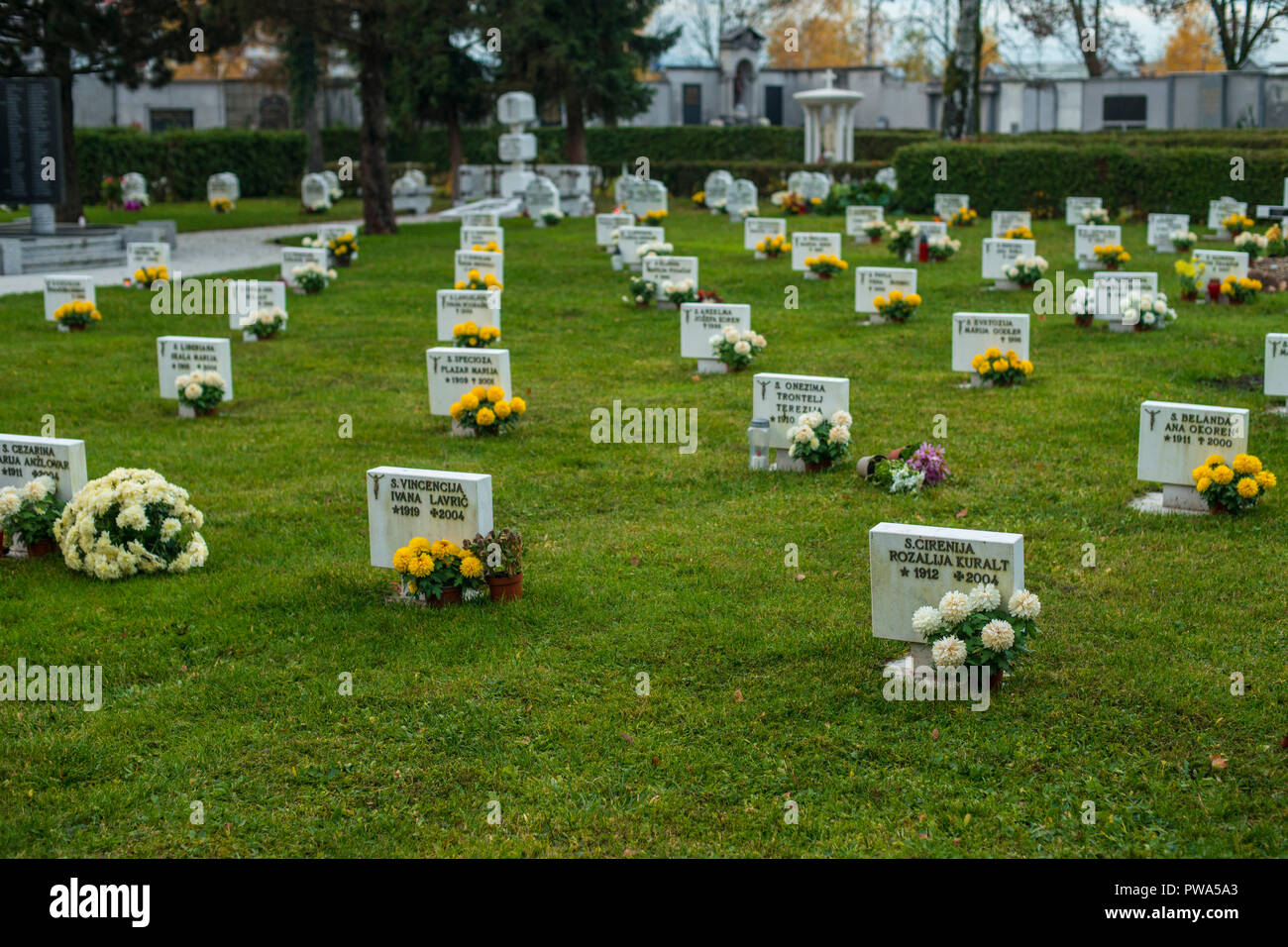 Beautiful cemetery hi-res stock photography and images - Alamy