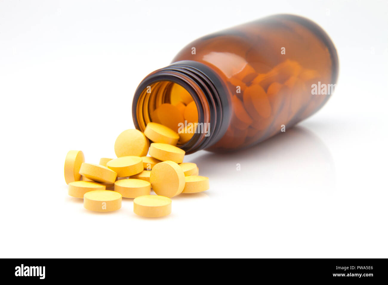 Pills single dose hi-res stock photography and images - Alamy